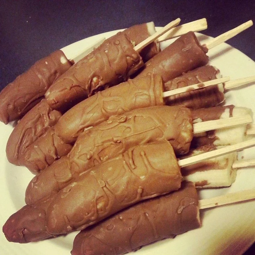 Bananitos al chocolate | The cook monkeys