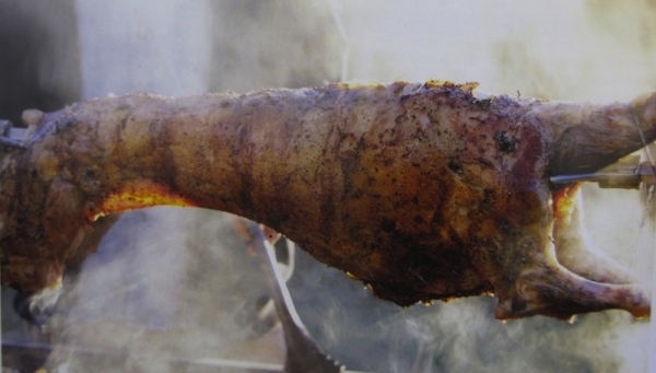 Cabrito asado al pastor | The cook monkeys