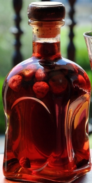 Licor de Kirsch casero | The cook monkeys