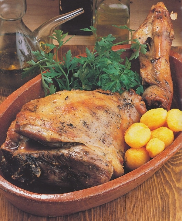 Pierna de cabrito asada | The cook monkeys